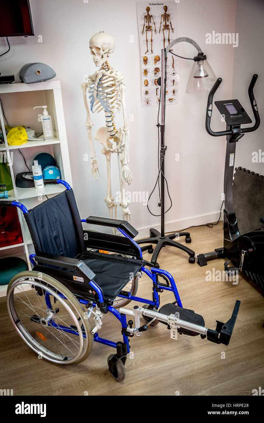 Kinesiotherapy equipment hi-res stock photography and images - Alamy