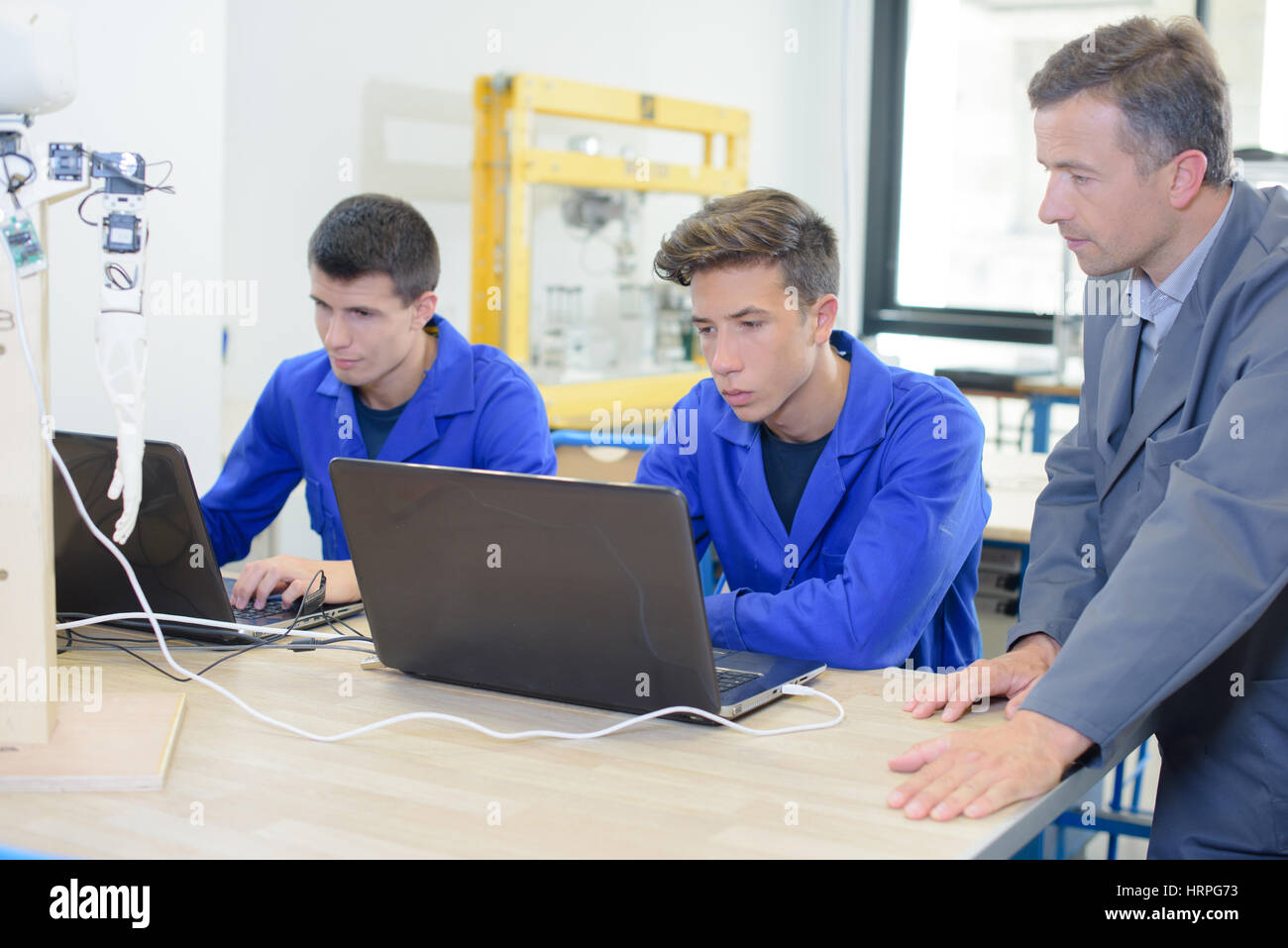 Adult classroom computers hi-res stock photography and images - Alamy