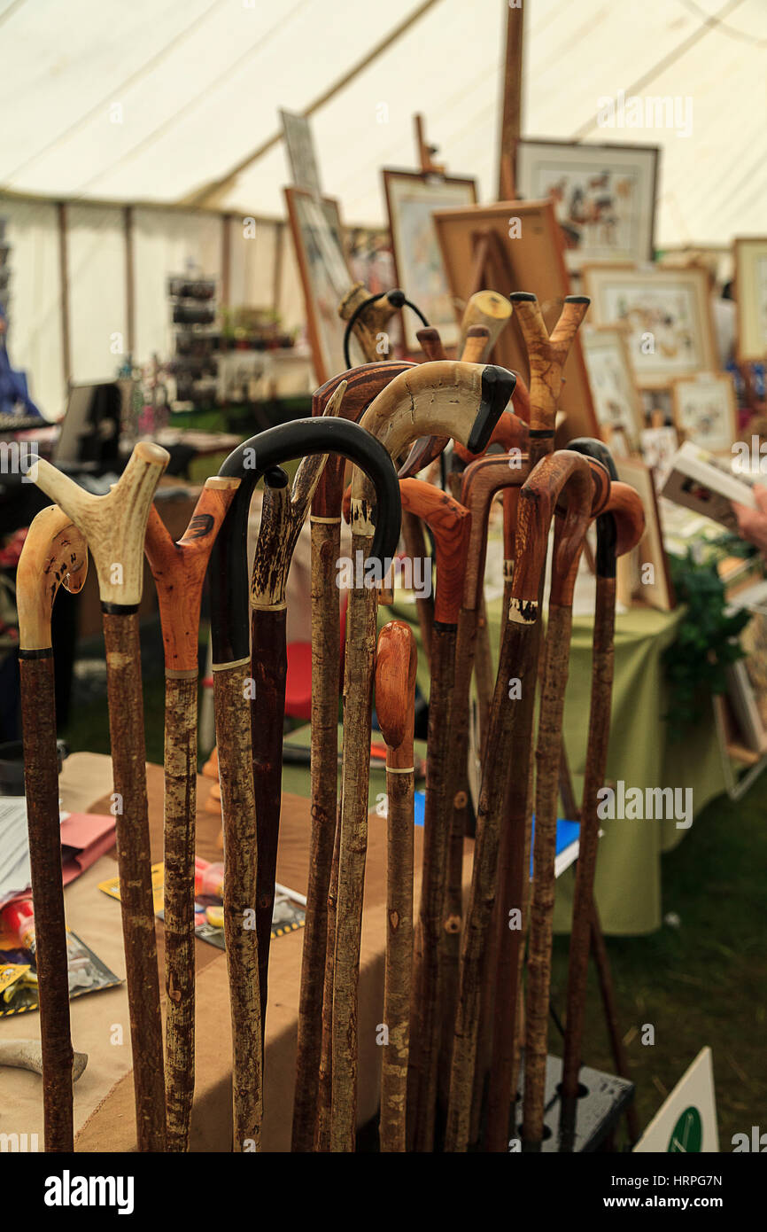 Simple walking symbol icon hi-res stock photography and images - Alamy