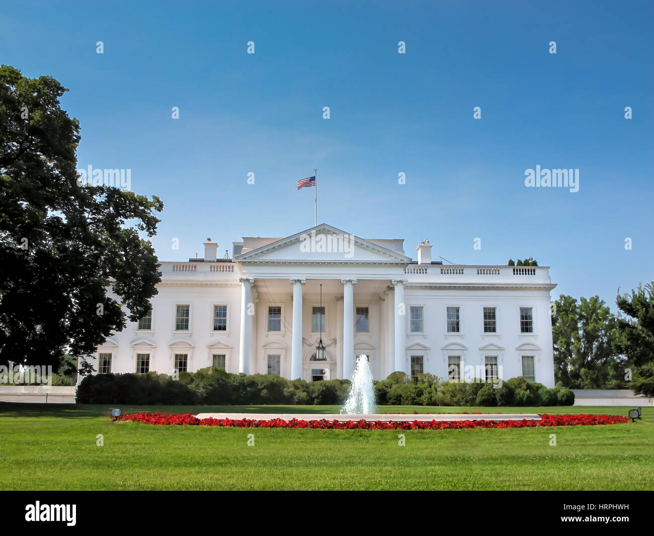 Exterior white house hi-res stock photography and images - Alamy