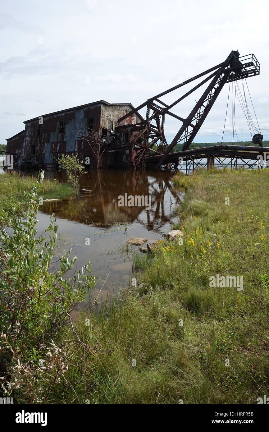 Abandoned dredge hi-res stock photography and images - Alamy