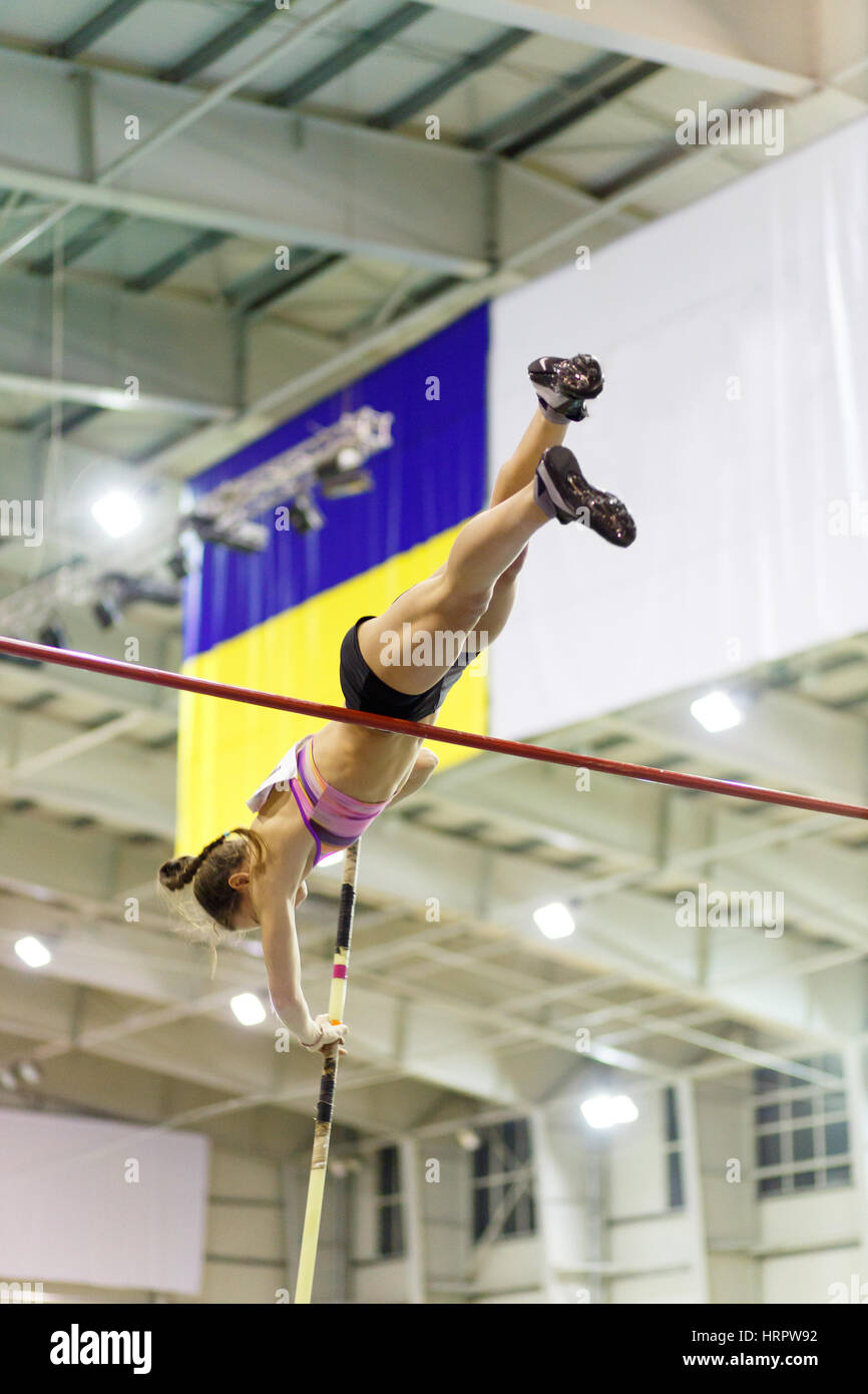 Pole vaulter jump hi-res stock photography and images - Alamy