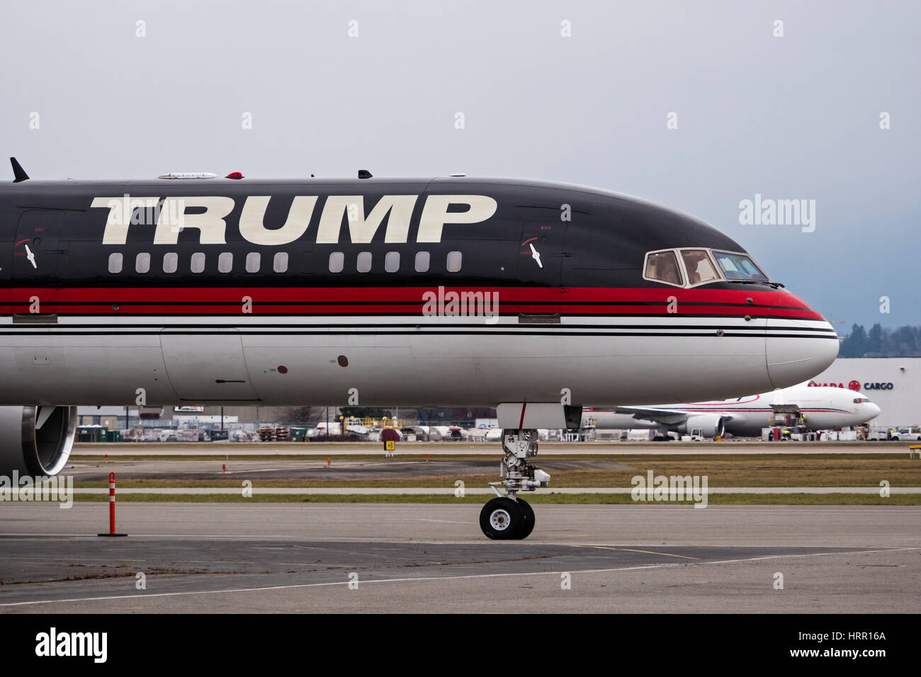 Trump's plane. Trump Boeing 757-200 (N757AF) business jet parked on the ...