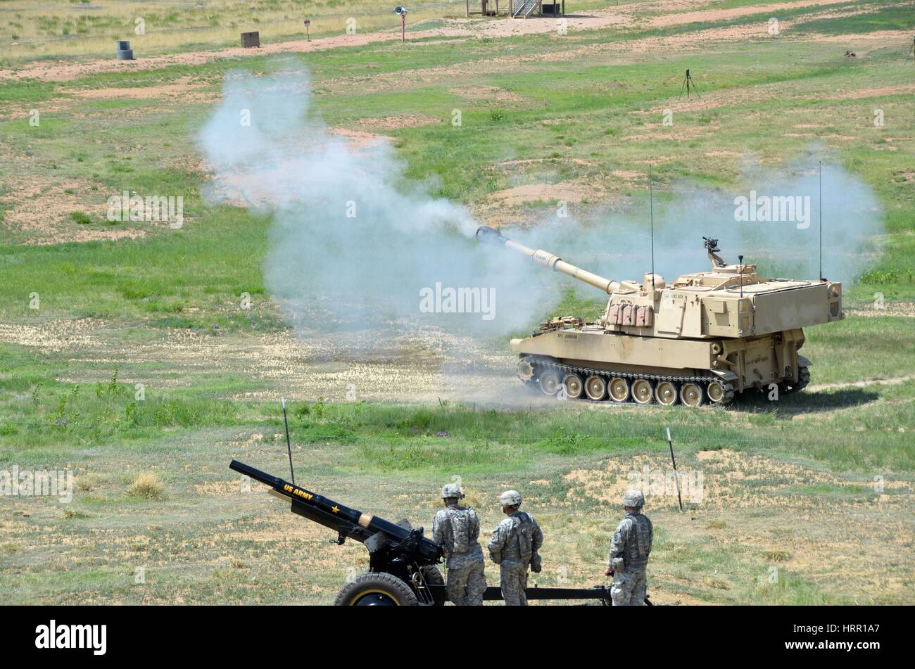 Artillery machines hi-res stock photography and images - Alamy