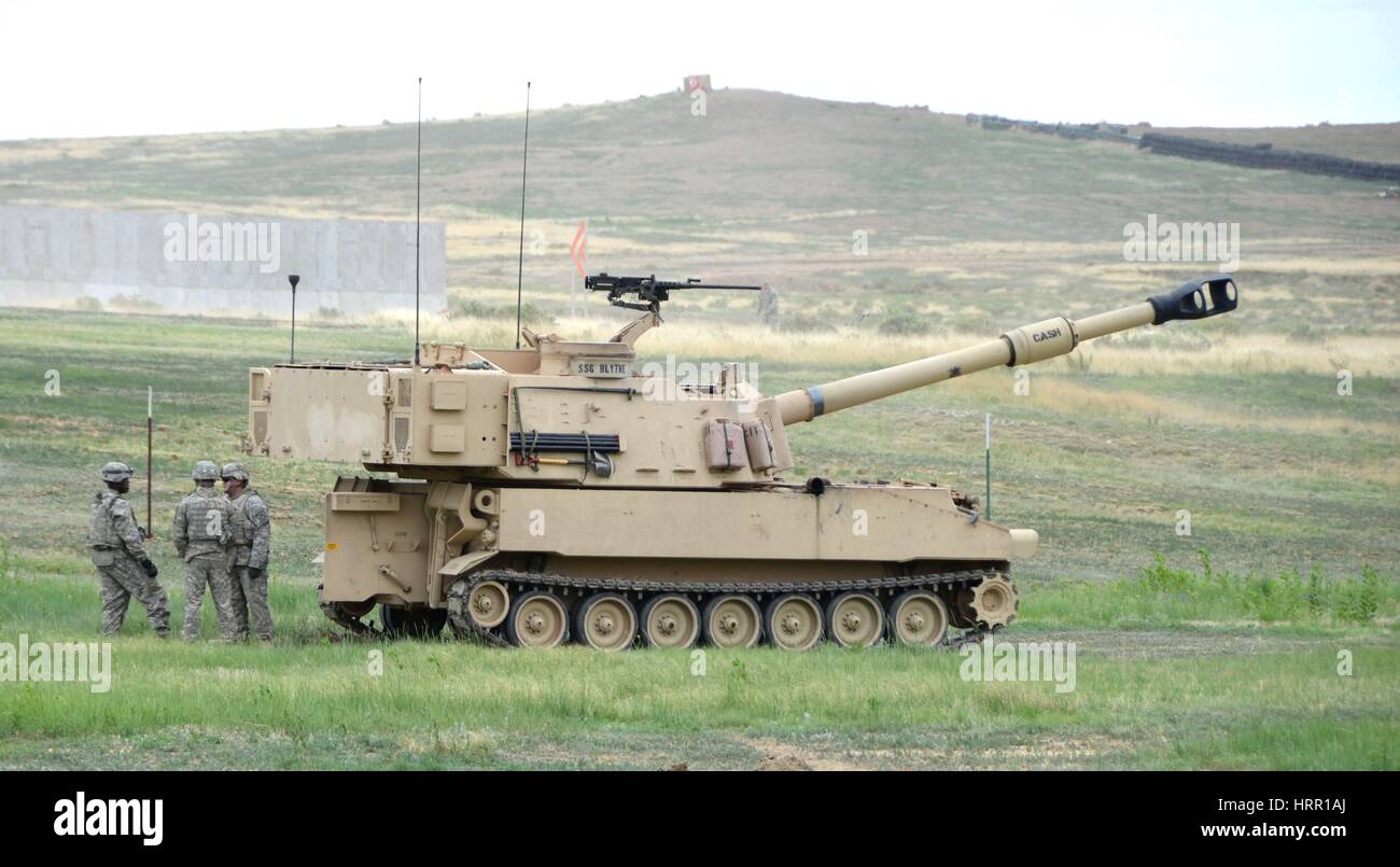 Artillery machines hi-res stock photography and images - Alamy