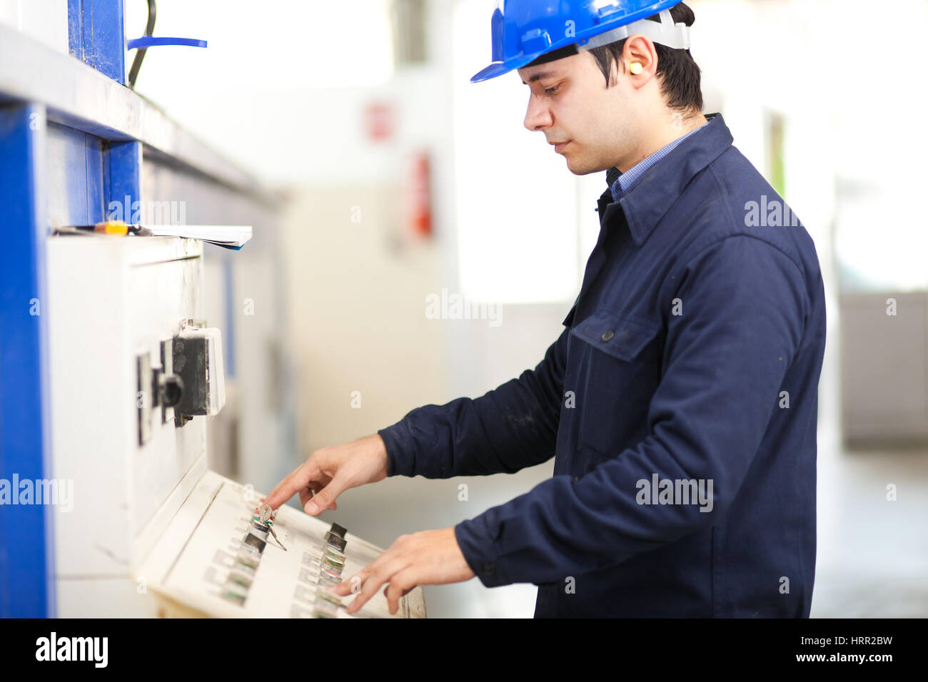Electrician at work Stock Photo - Alamy