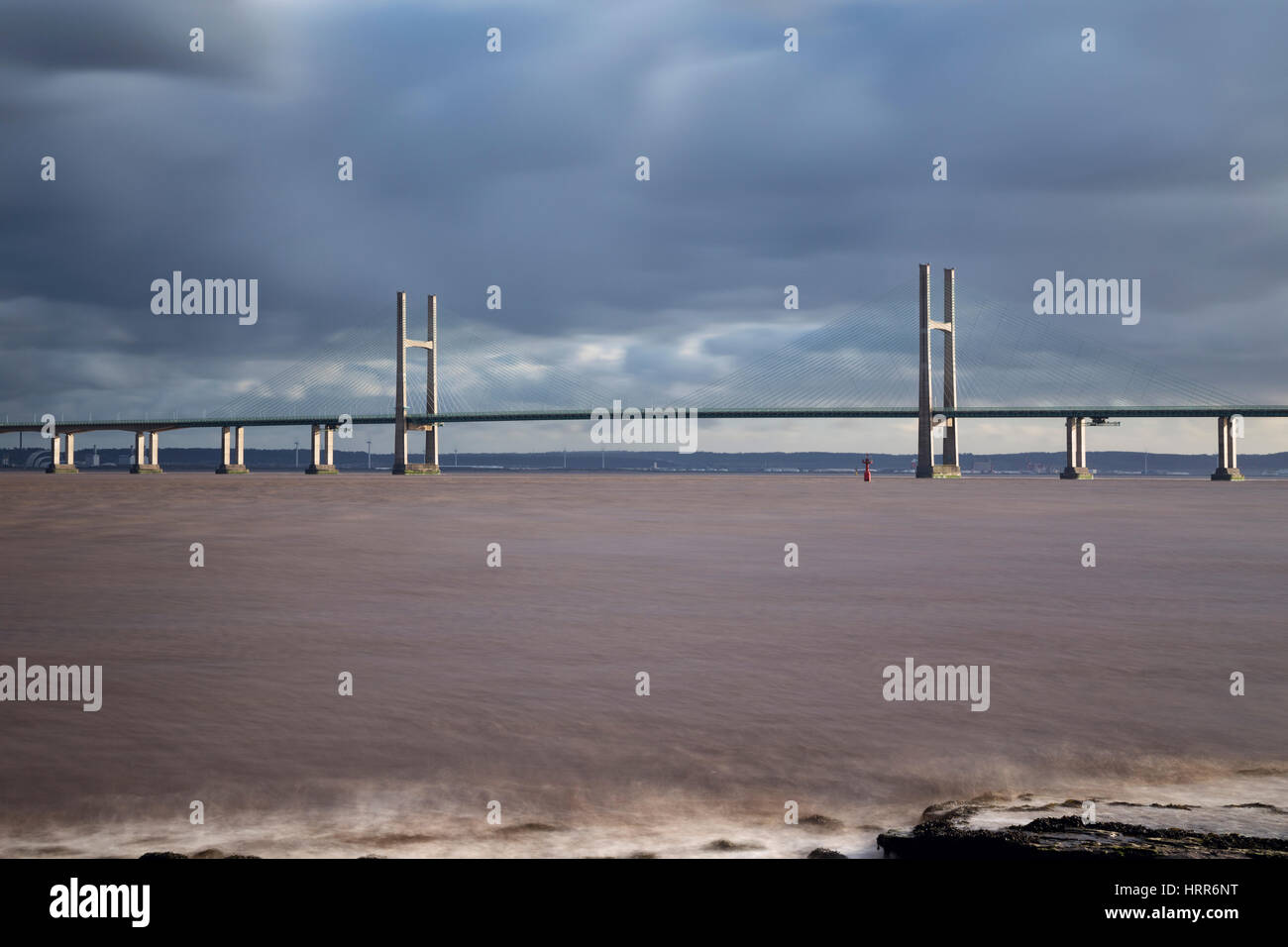 Severn crossing bridge severn estuary hi-res stock photography and ...
