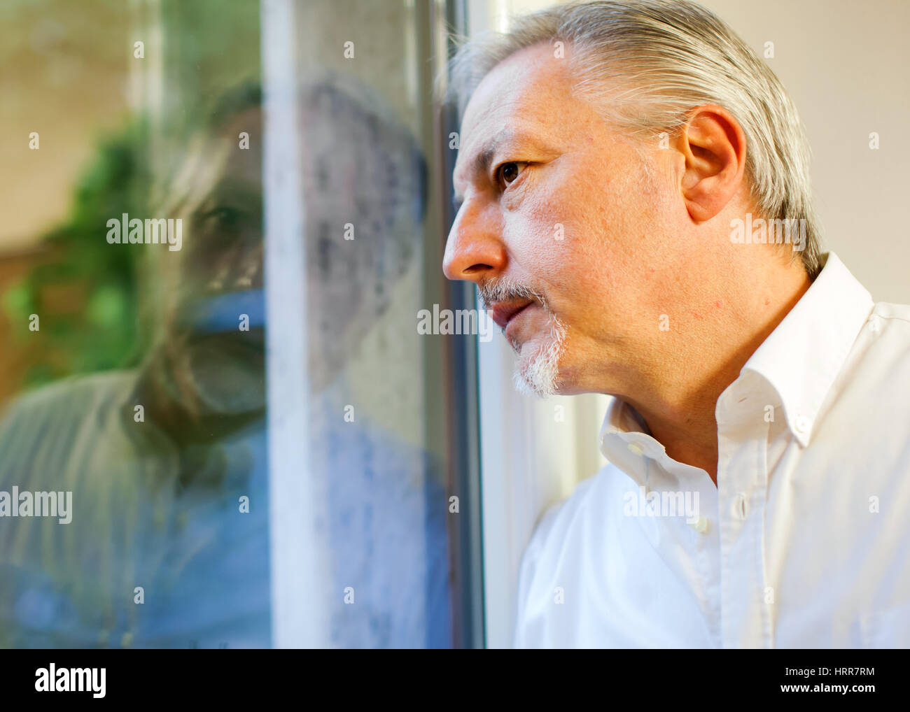 Office window from outside hi-res stock photography and images - Alamy