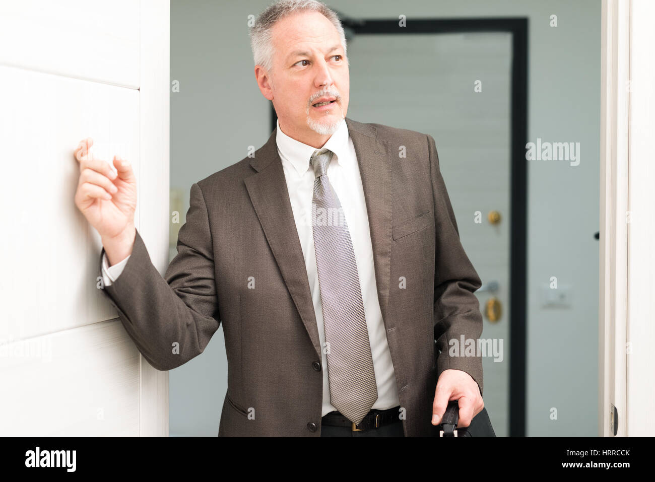 Man Knocking On Door Stock Photos & Man Knocking On Door Stock Images ...