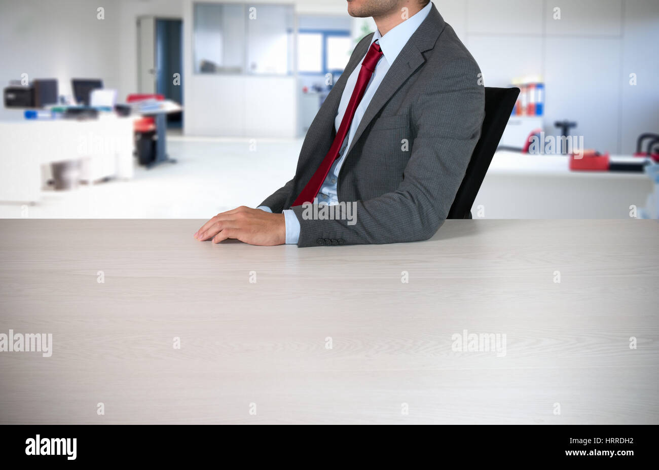 Lean on office desk hi-res stock photography and images - Alamy
