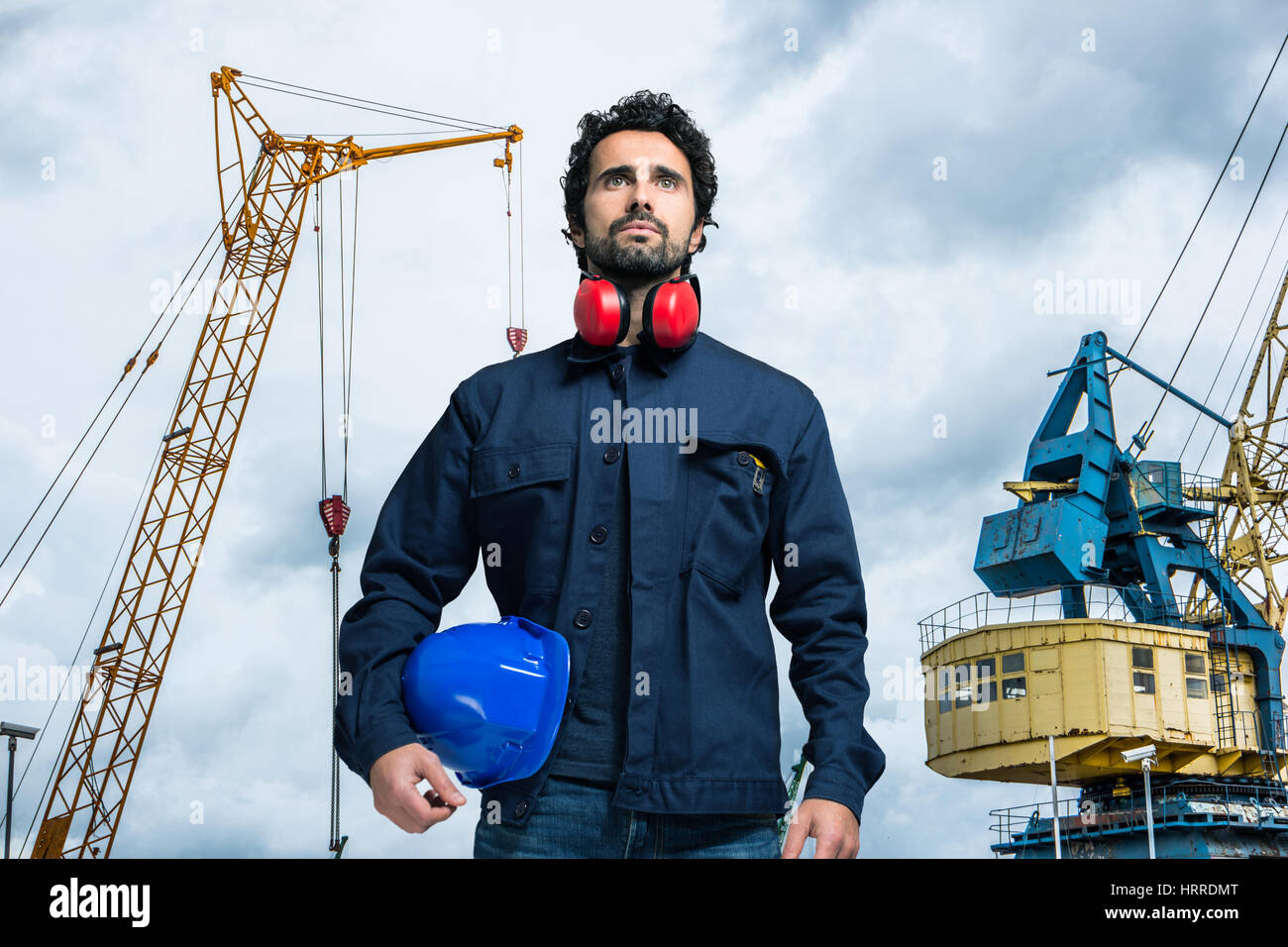 Ships portrait view hi-res stock photography and images - Alamy