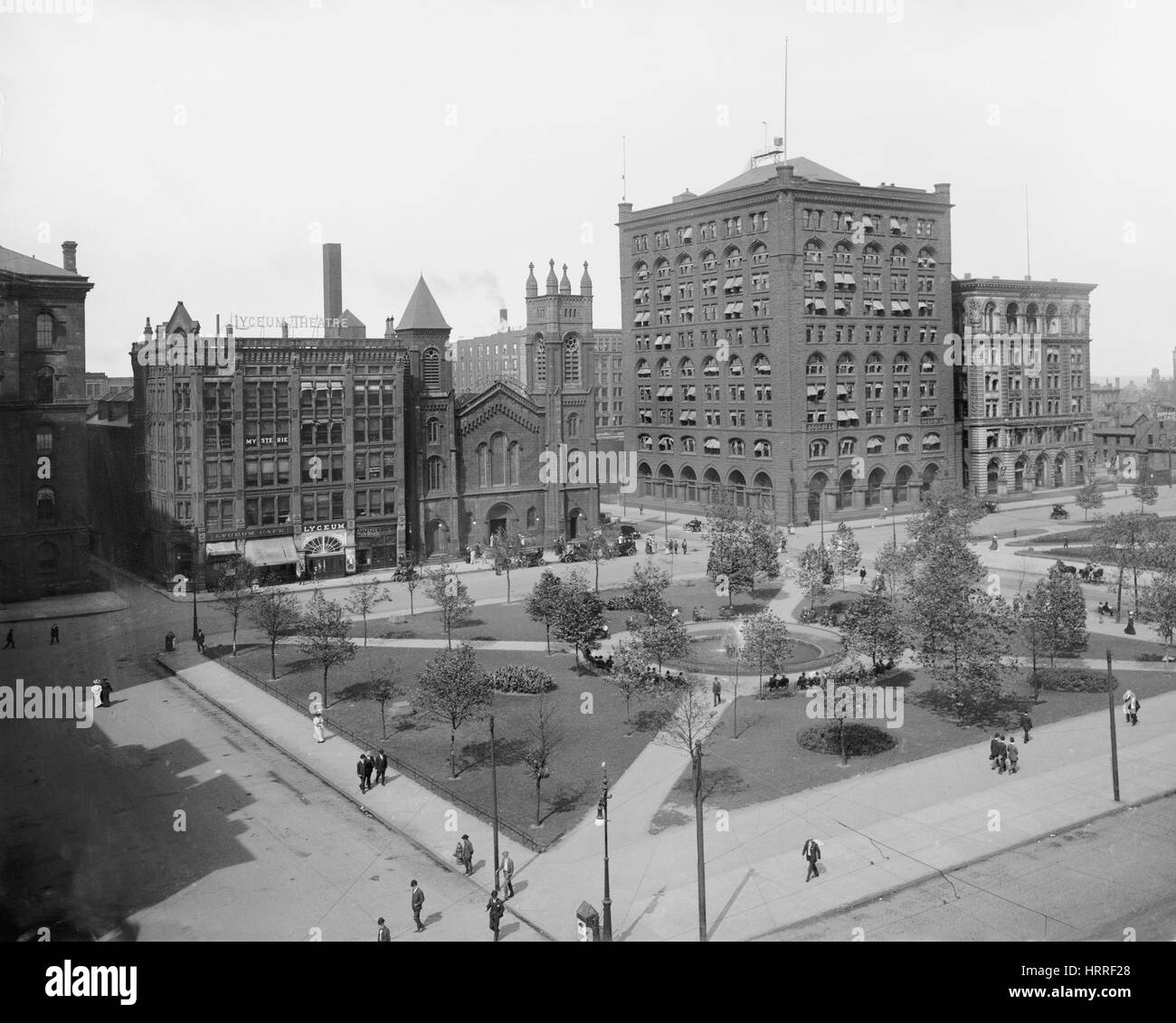 Public square cleveland ohio hi-res stock photography and images - Alamy
