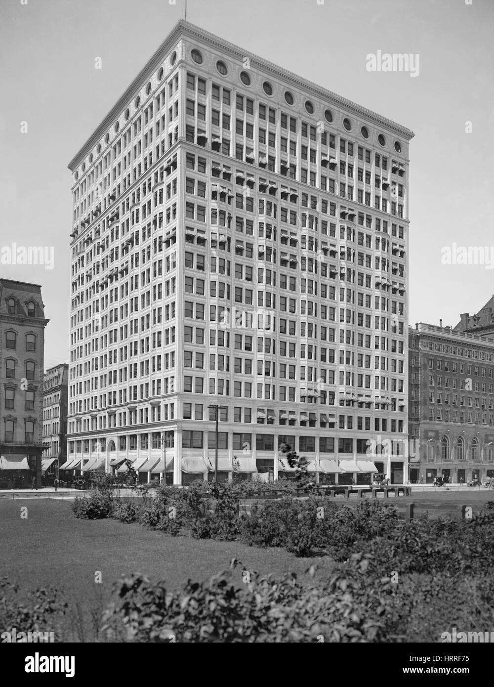 Santa Fe (also known as Railway Exchange) Building, Chicago, Illinois ...