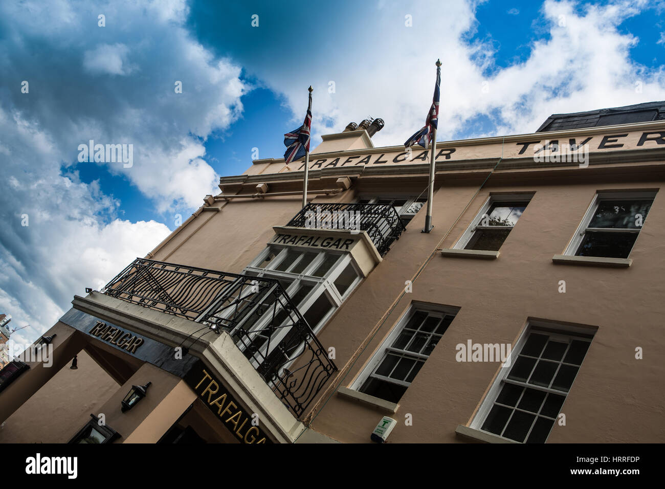 London famous pub trafalgar hi-res stock photography and images - Alamy