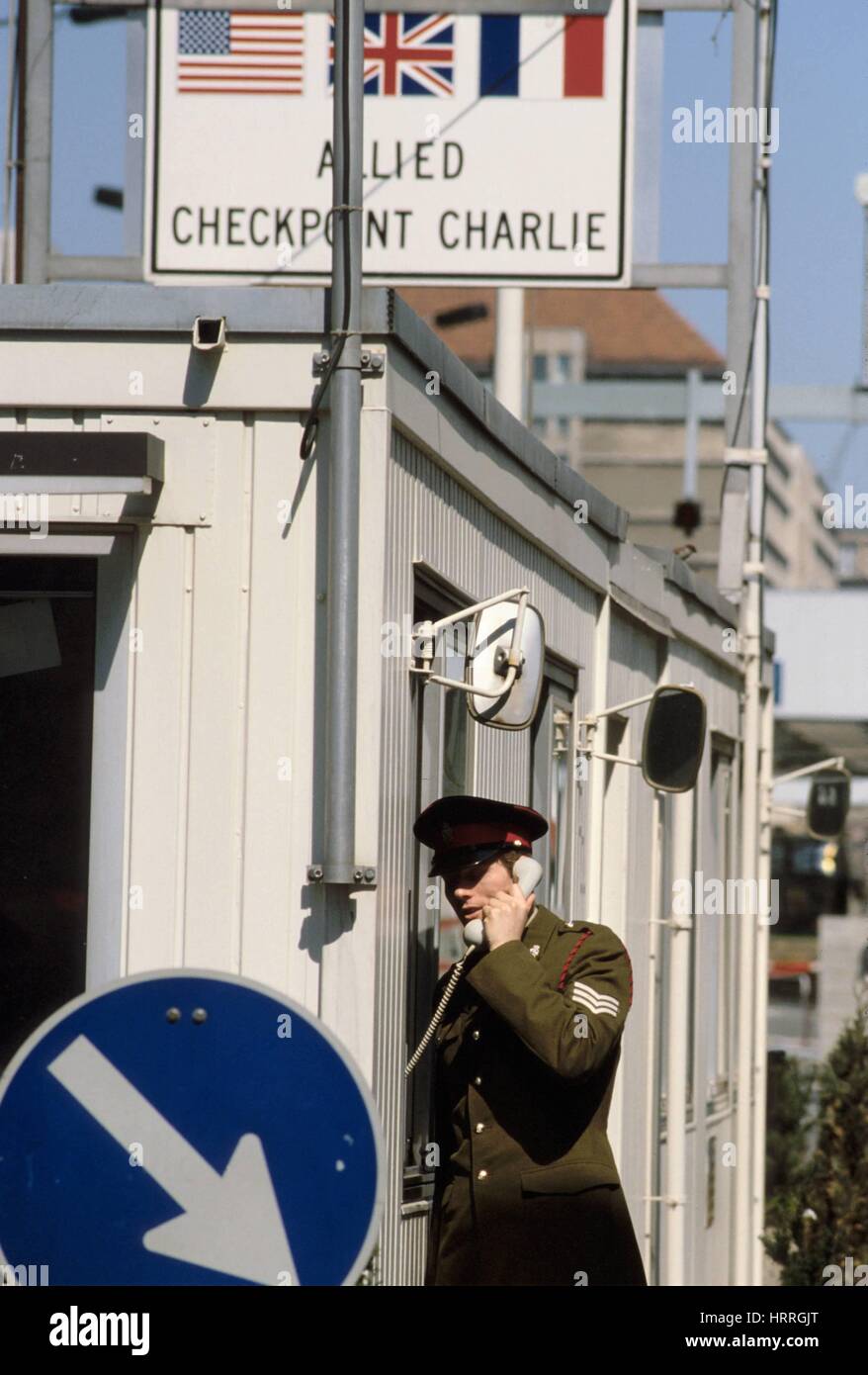 The Berlin Wall at the border crossing Checkpoint Charlie, in the ...