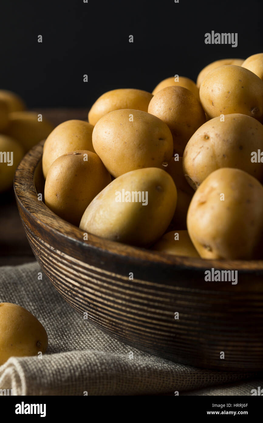 Baby gold potato hi-res stock photography and images - Alamy