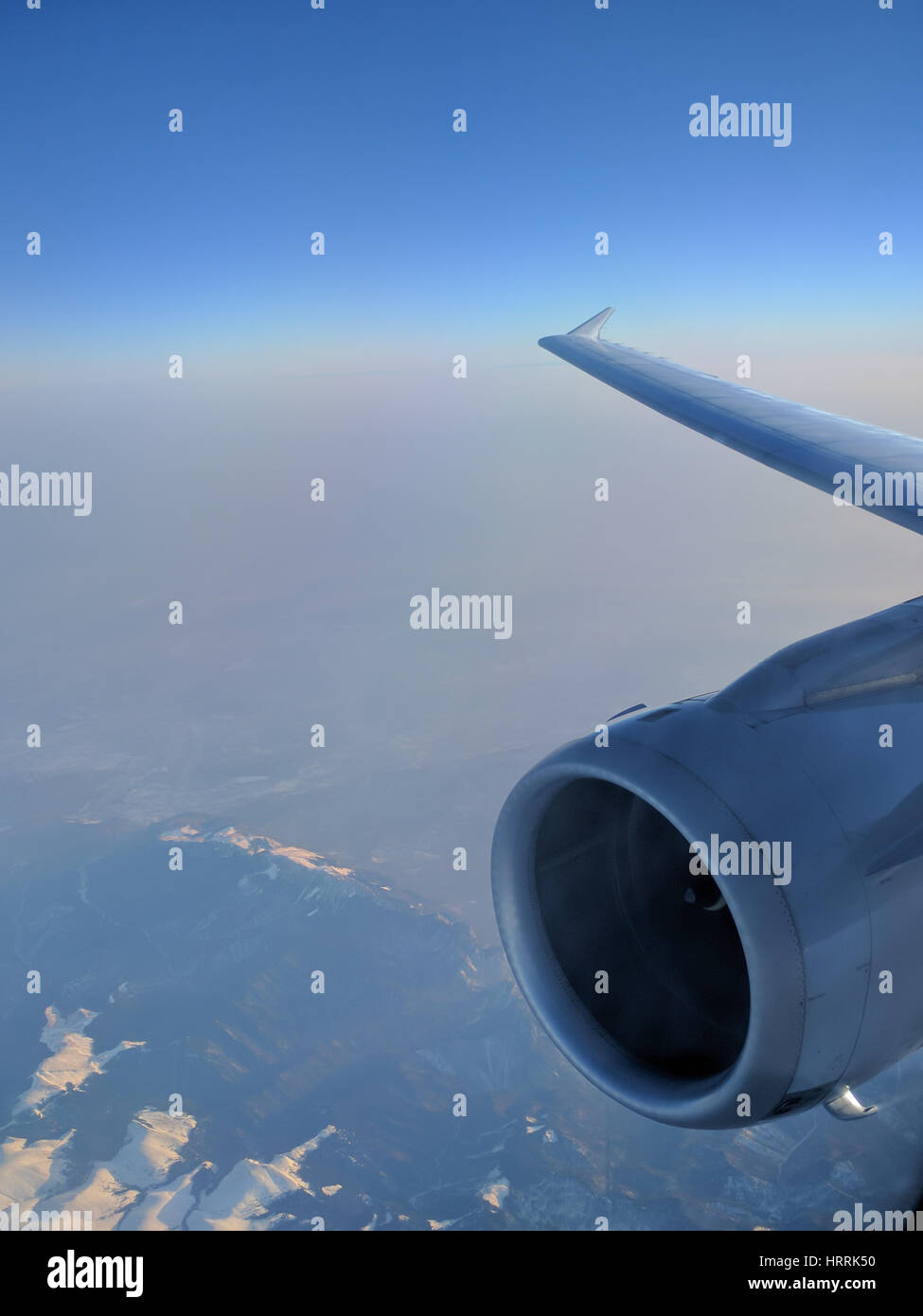 Color image of a plane engine, in flight Stock Photo - Alamy