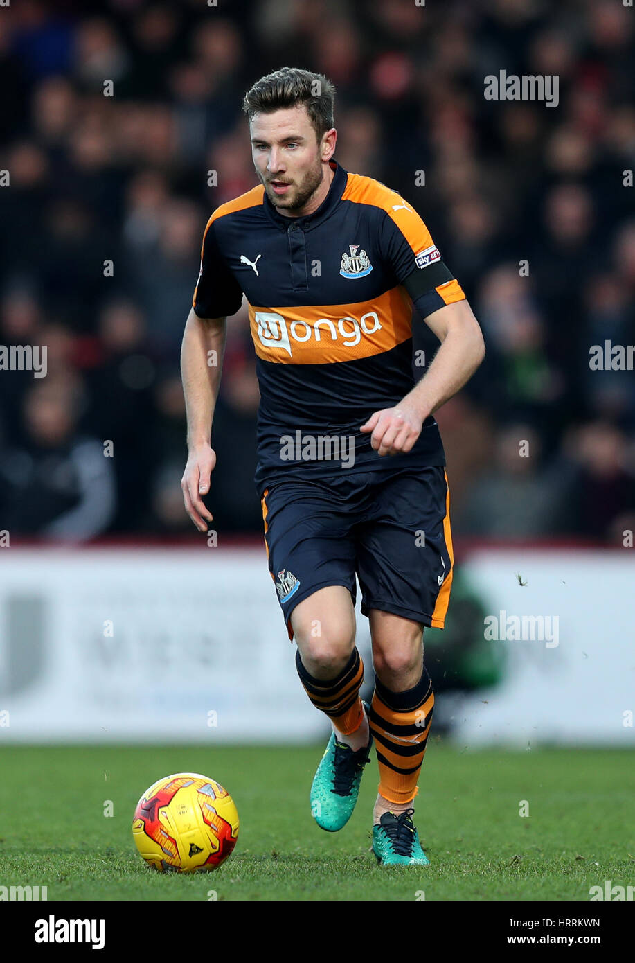 Paul Dummett, Newcastle United Stock Photo - Alamy
