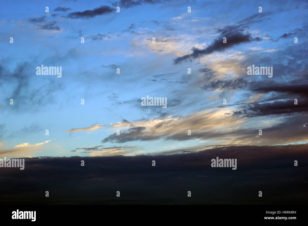 Grey gray clouds sky cloud hi-res stock photography and images - Alamy