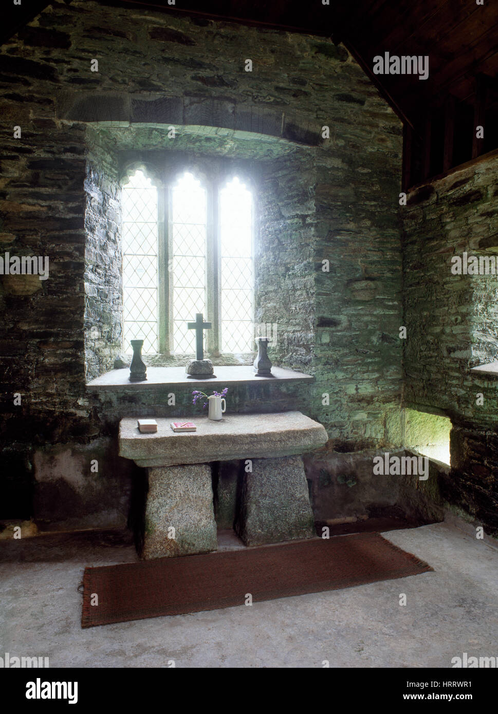 St clether well hi-res stock photography and images - Alamy