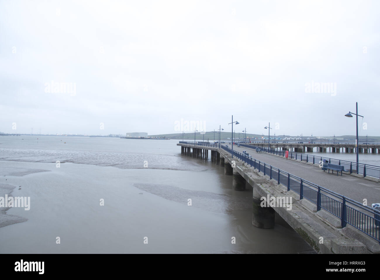 Erith pier hi-res stock photography and images - Alamy