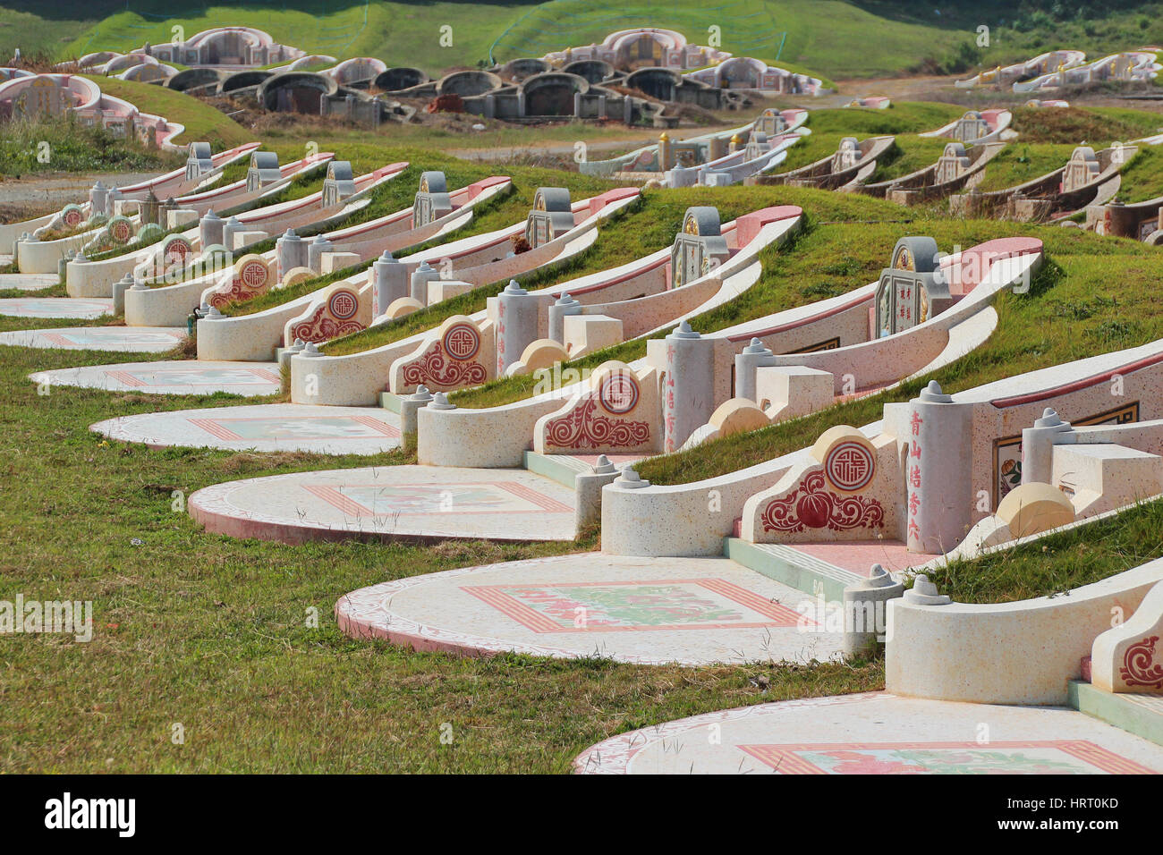 Chinese graves hi-res stock photography and images - Alamy