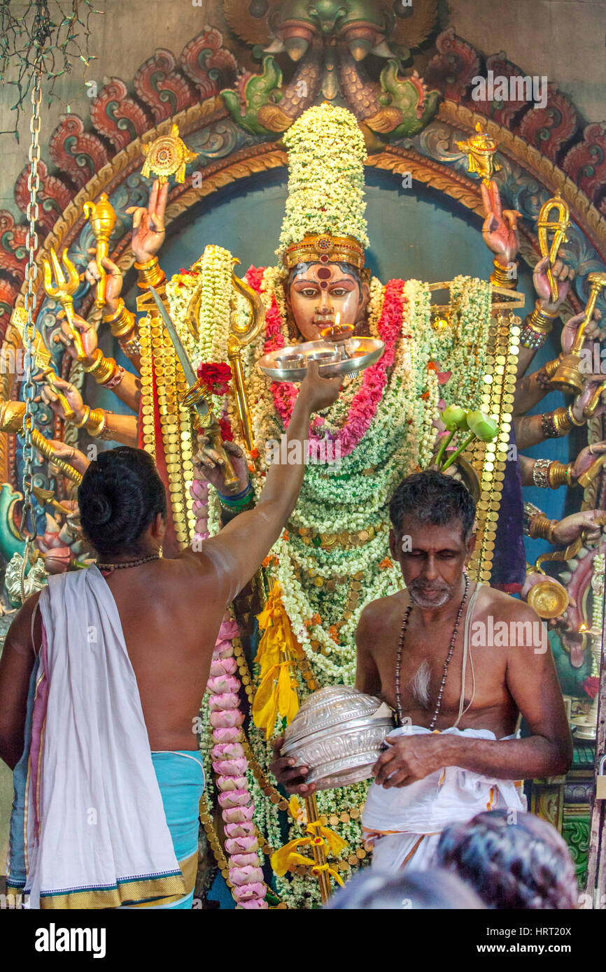 Singapore little india temples hi-res stock photography and images - Alamy