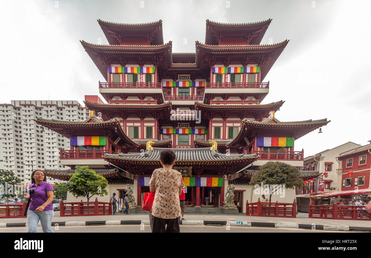 Thong Hood Cho Temple at Waterloo Street, Pagoda Gate, Chinatown ...