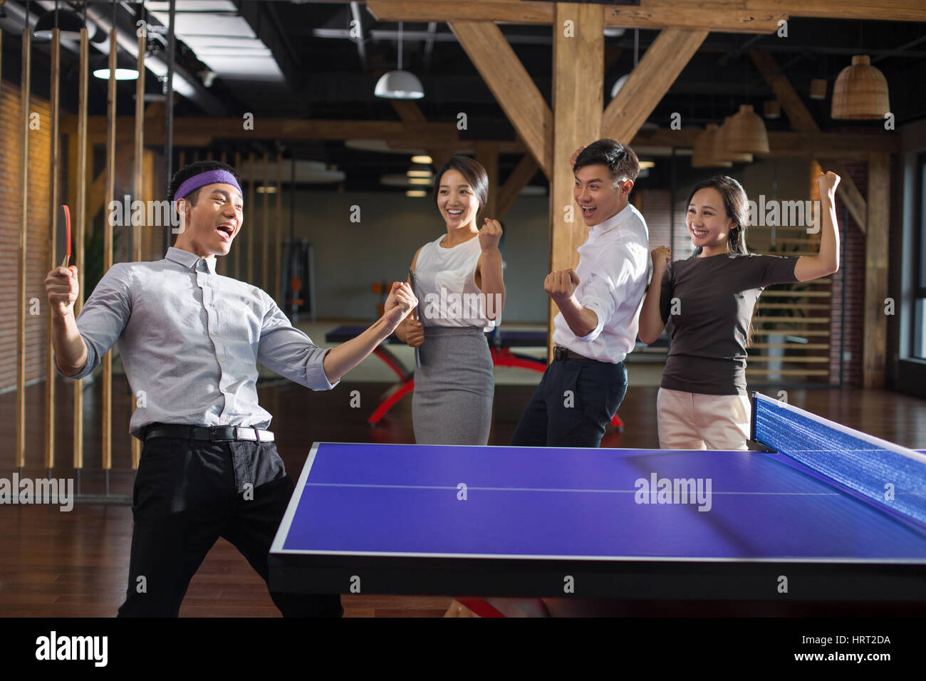 Chinese people playing ping pong hi-res stock photography and images ...