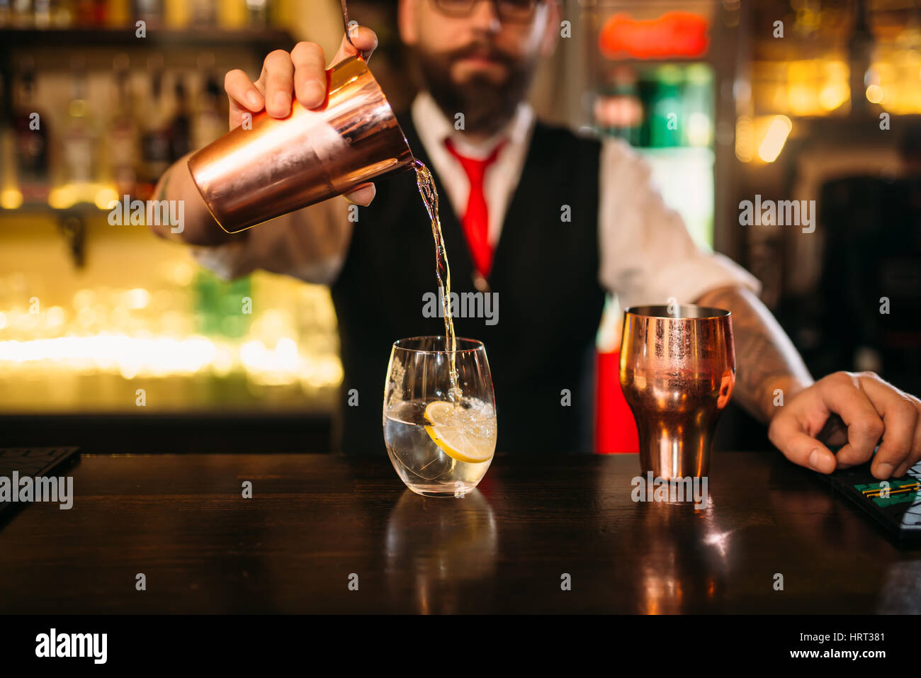 Flairing bartender hi-res stock photography and images - Alamy