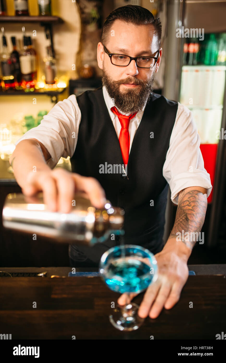 Flairing barman hi-res stock photography and images - Alamy