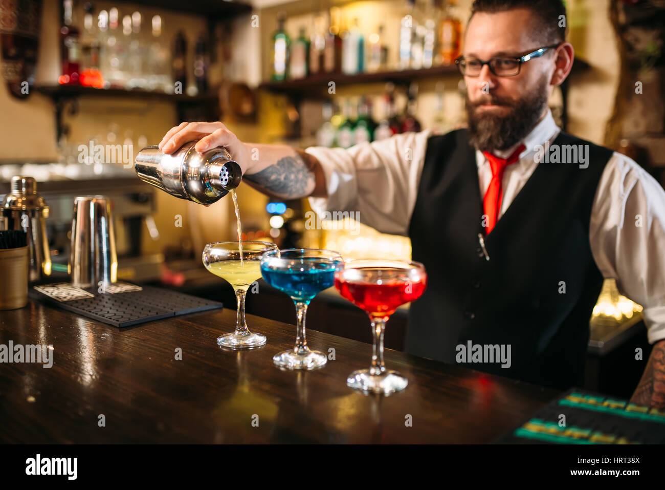 Portrait male bartender in nightclub hi-res stock photography and ...