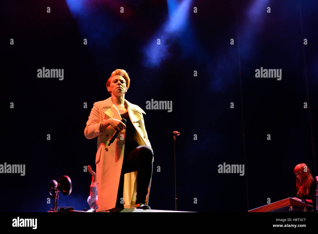 MADRID - SEP 13: La Roux (English synthpop band) concert at Dcode ...