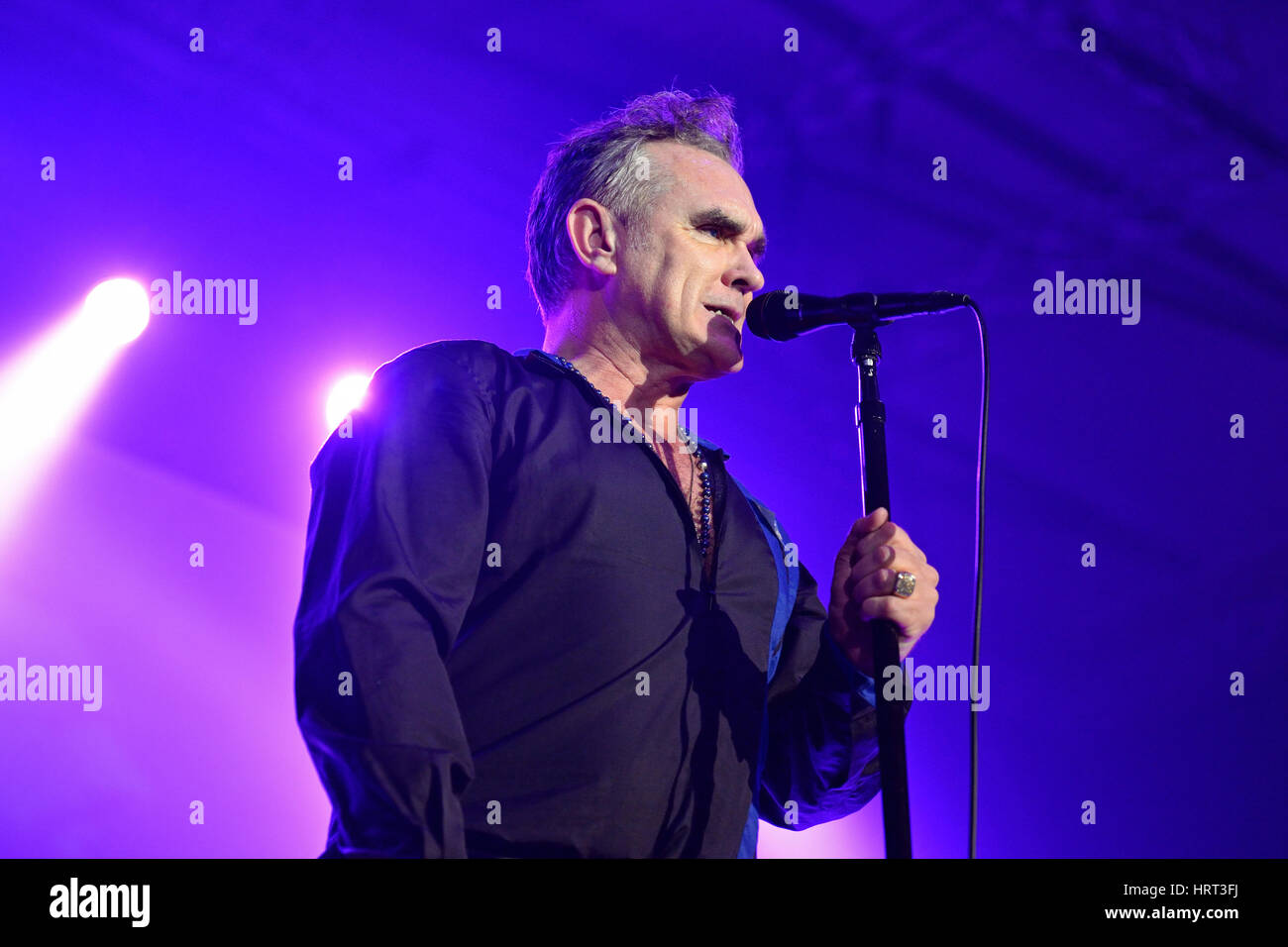 Morrissey singer hi-res stock photography and images - Alamy