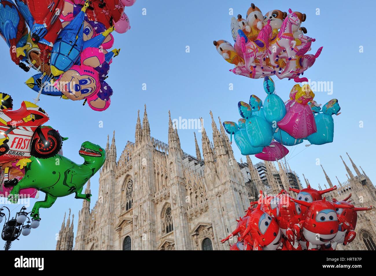 Milan Duomo Square and balloons Stock Photo - Alamy