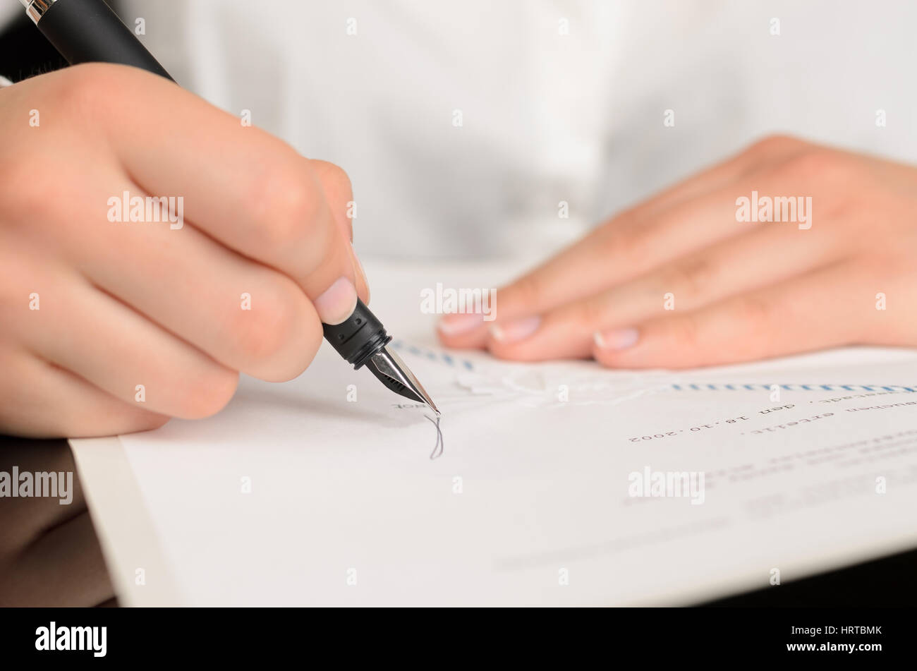 Letter of agreement hi-res stock photography and images - Alamy