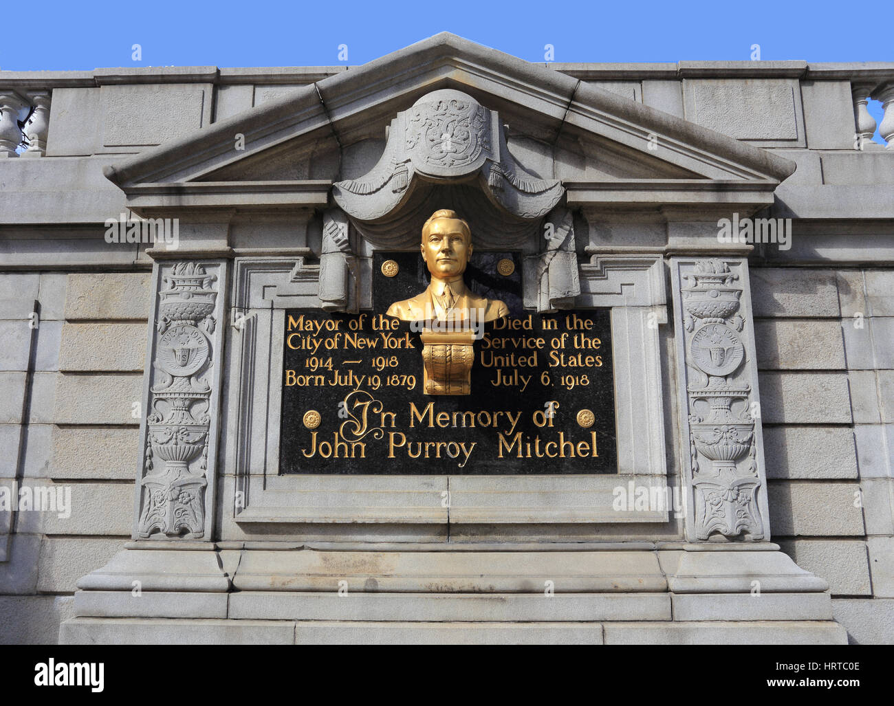 memorial monument Central Park New York City Stock Photo - Alamy