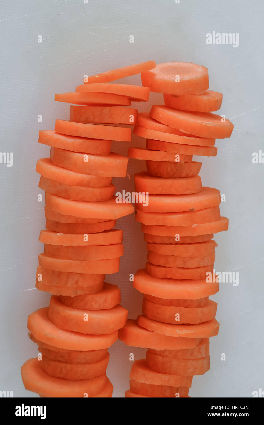 Carrots stack hi-res stock photography and images - Alamy