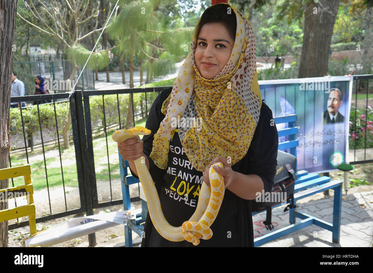 Lahore, Pakistan. 03rd Mar, 2017. Pakistani visitors takes a part of ...