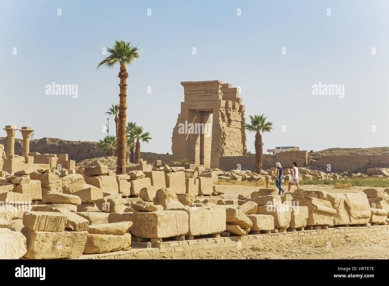 Karnak temple drawing hi-res stock photography and images - Alamy