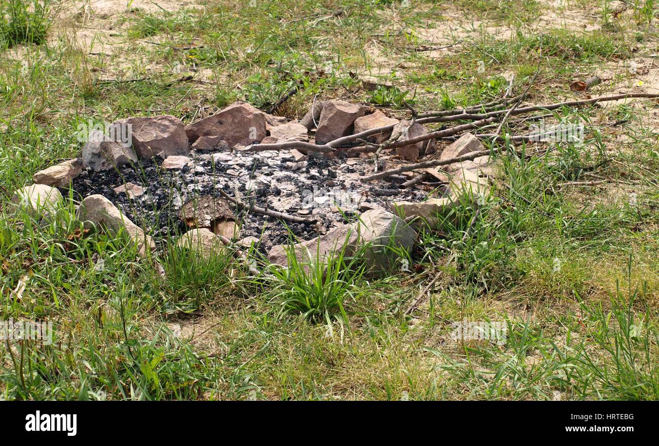 Burnt campfire hi-res stock photography and images - Alamy