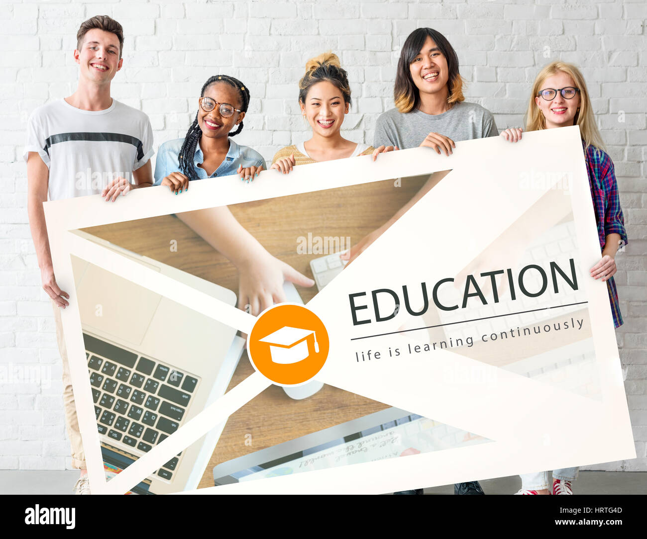 Distance learning online education webpage Stock Photo - Alamy