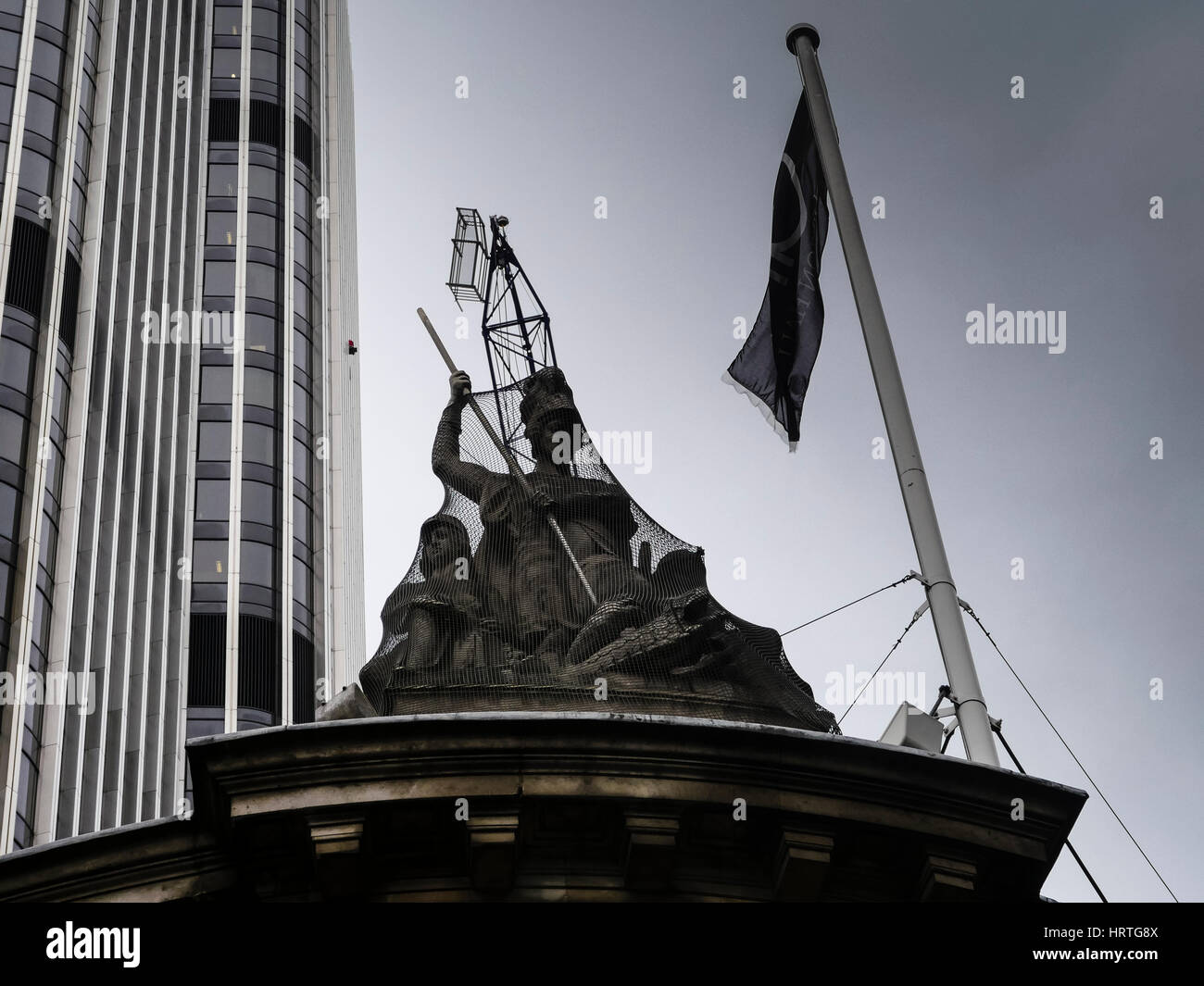 London square mile statues hi-res stock photography and images - Alamy