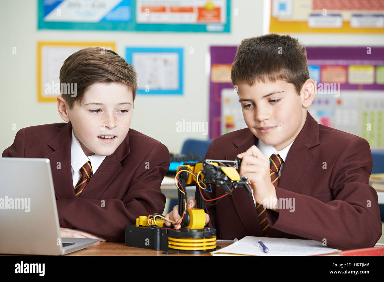 School and science lesson hi-res stock photography and images - Alamy