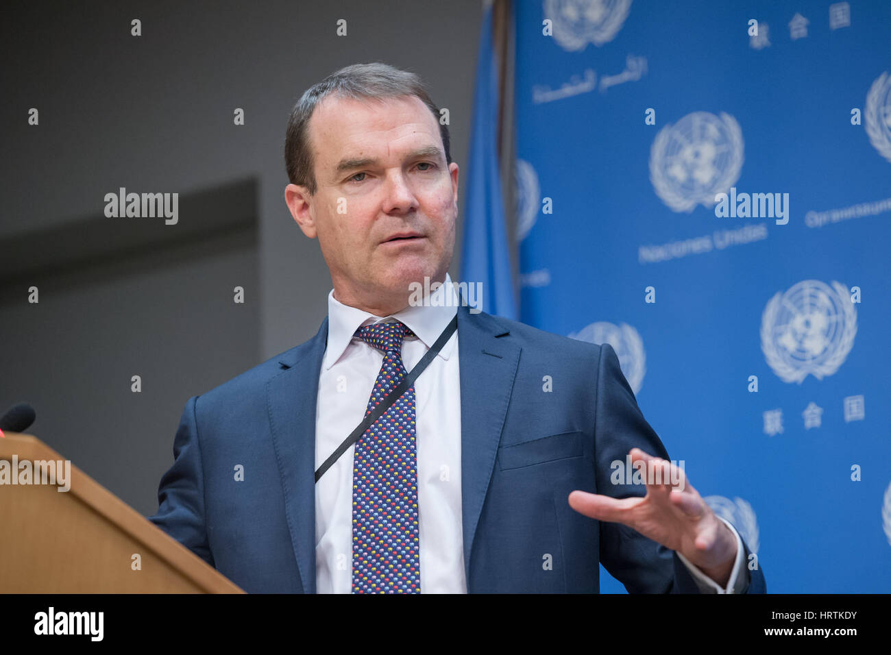 John E. Scanlon, Secretary?General of Convention on International Trade ...