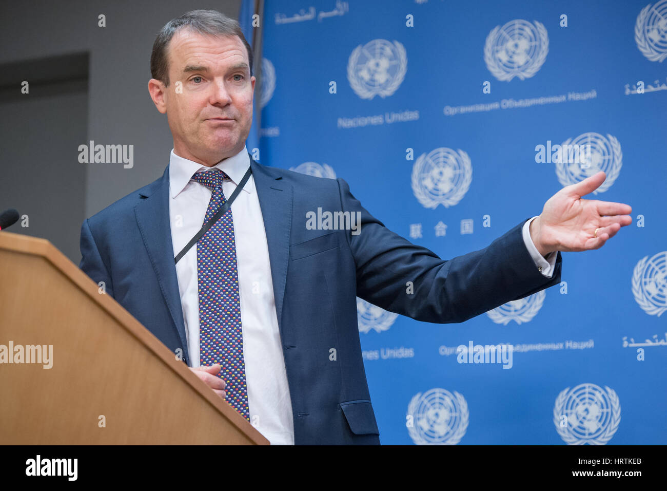 John E. Scanlon, Secretary?General of Convention on International Trade ...