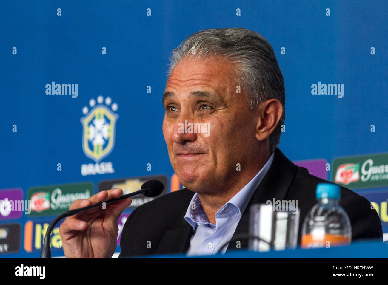 Adenor leonardo bacchi hi-res stock photography and images - Alamy