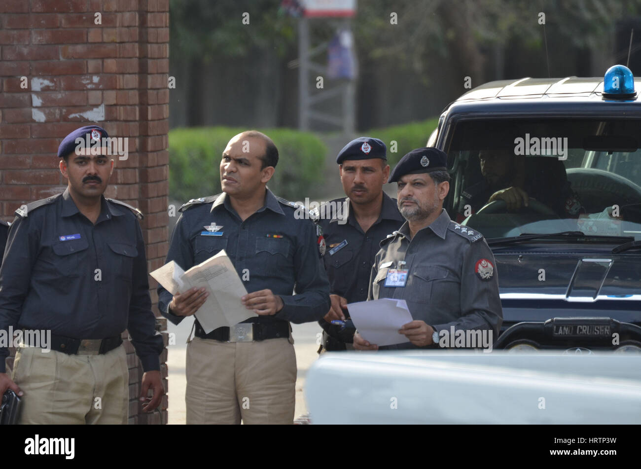 Lahore, Pakistan. 03rd Mar, 2017. Pakistani paramilitary soldiers stand ...