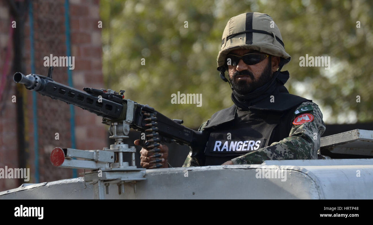 Lahore, Pakistan. 03rd Mar, 2017. Pakistani paramilitary soldiers stand ...