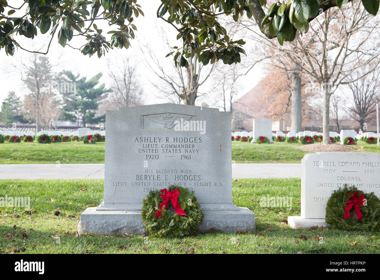 Service members ii marine hi-res stock photography and images - Alamy